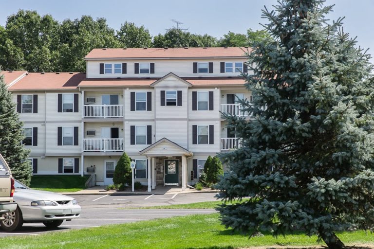 Highpointe Apartments – Land & Company Apartments